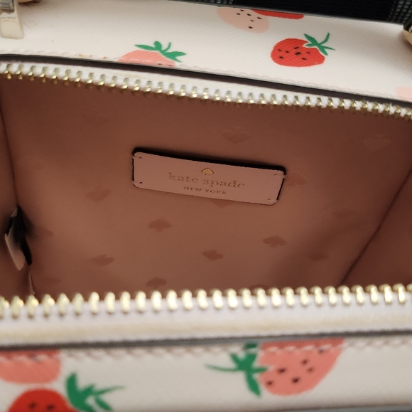kate spade | Bags | Rare Kate Spade Daisy Strawberry Bag | Poshmark